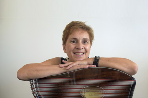 Cornelia Mayer, Zitherspielerin aus Wien